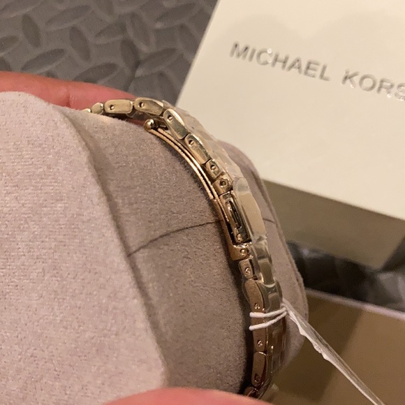 Michael Kors | Accessories | Nwt Michael Kors Mk4334 Gold Watch | Poshmark